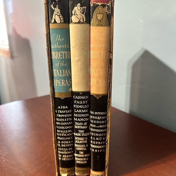 Crown Publishers | Accents | The Authentic Librettos Opera Book Set 938 ...